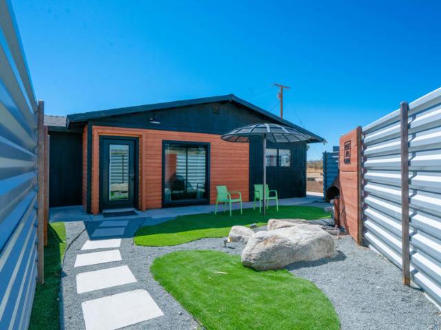 1587 Deer Trail