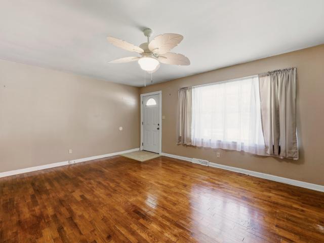 1587 Fairview Road