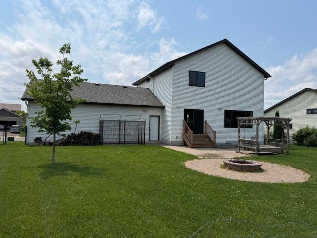 1587 Prairie View Lane NE