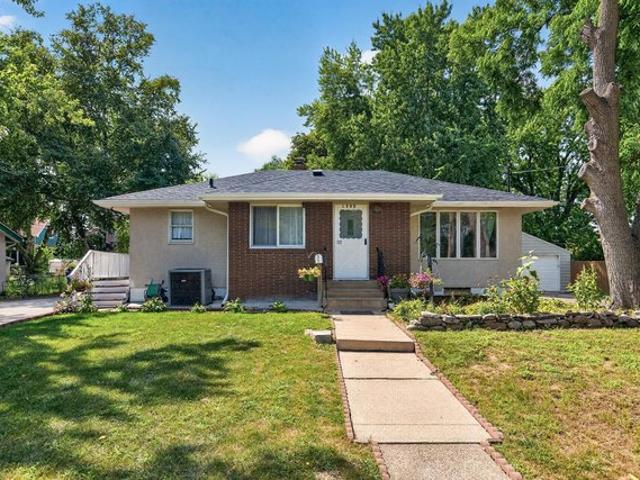 1587 Ruth St N, Saint Paul, MN 55119