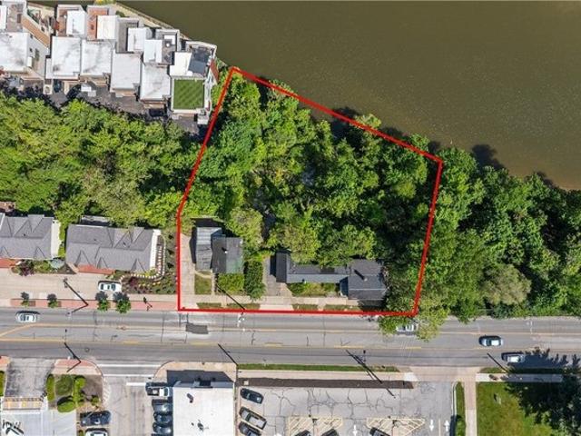 1587 Wooster Rd, Rocky River, OH 44116