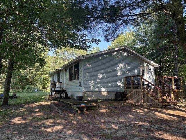 15887 S Hemlock Rd, Oakley, MI 48649