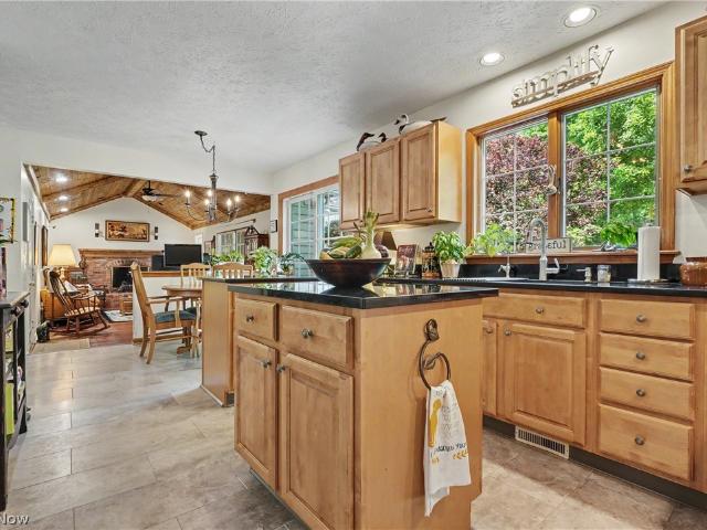 15884 Arbor Trail