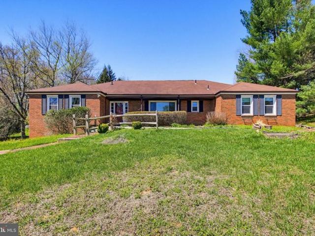 15884 Meadow Walk Rd, Woodbine, MD 21797