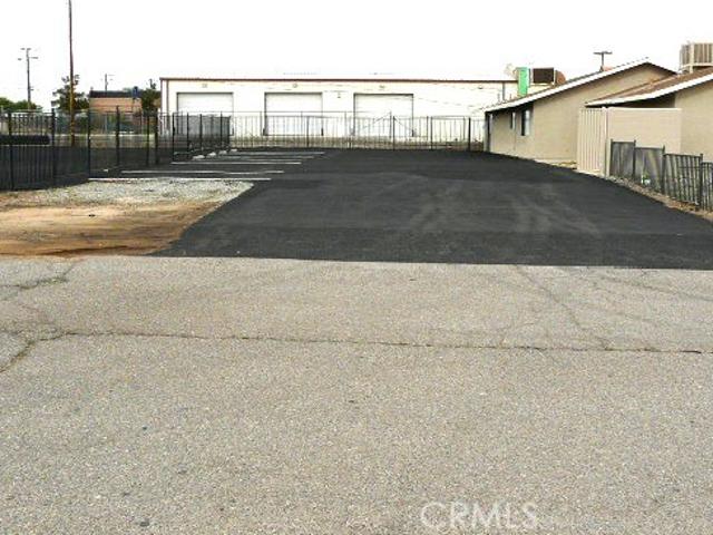 15885 Bear Valley