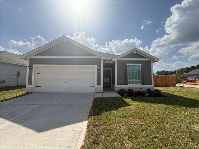 15885 Berry Hill Dr, Conroe, TX 77303
