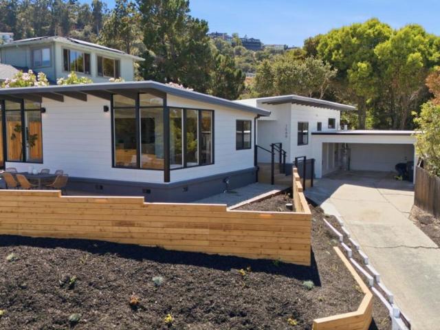 1588 Molitor Rd