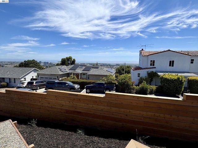 1588 Molitor Rd, Belmont, CA 94002