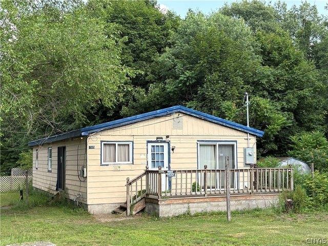 1588 County Route 8, Fulton, NY 13069