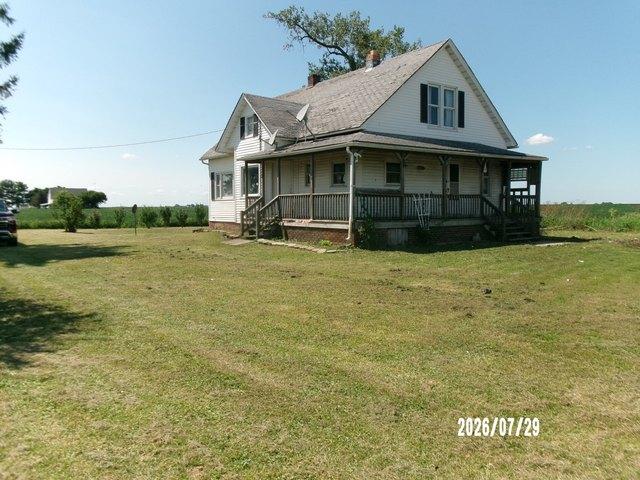 1588 E 1400 North Rd, Crescent City, IL 60928