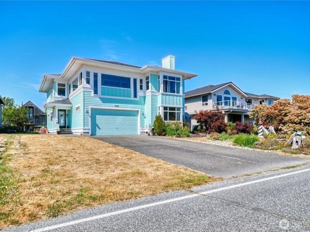 1588 Edwards Dr, Point Roberts, WA 98281