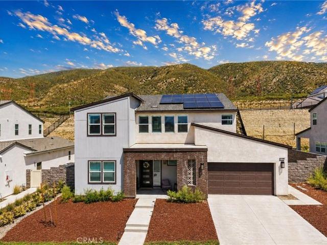 15890 Butterfly Dr, Fontana, CA 92336