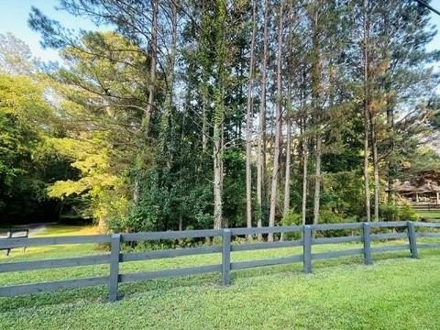 15890 Henderson Rd, Alpharetta, GA 30004