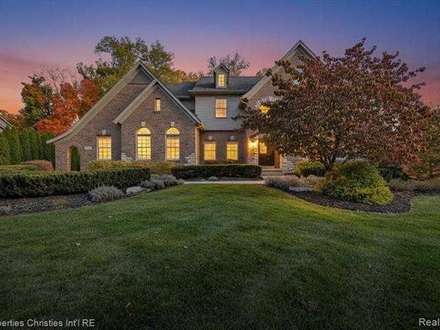 15894 Augusta Ct, Northville, MI 48168