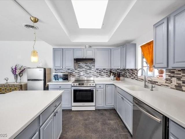 1589 Silver Mesa Way, Las Vegas, NV 89169