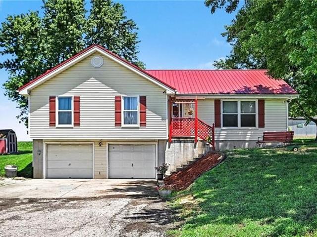 15800 NE 143rd St, Kearney, MO 64060