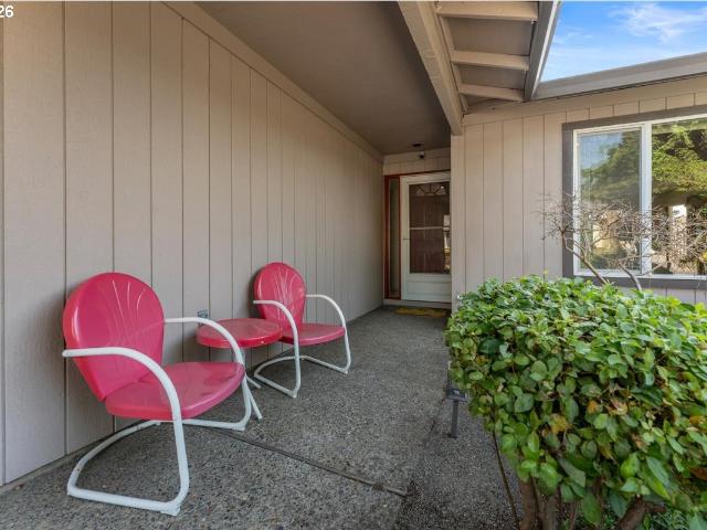 15800 sw alderbrook cir