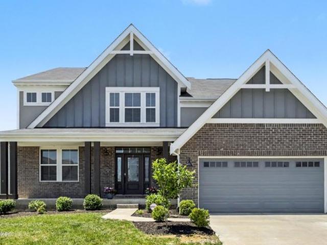 15802 Stonehouse Ct, Louisville, KY 40245