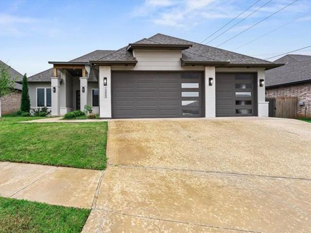 15805 Capri Ln, Edmond, OK 73013