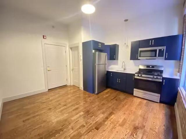 15807555 67 Arch Street