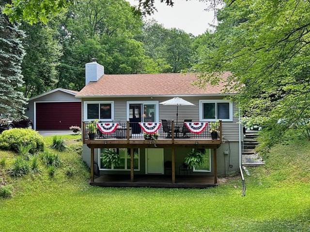 15808 Pretty Lake Dr, Mecosta, MI 49332