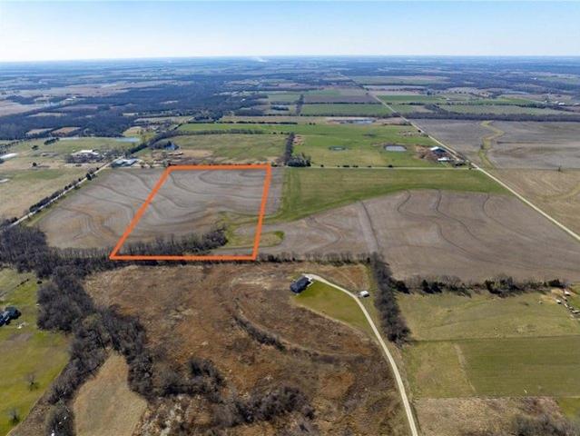 1580 N 100th Rd, Baldwin City, KS 66006