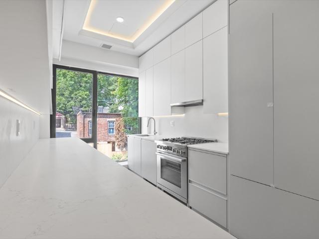 1580 Beacon St, Unit 100, Brookline, MA 02446 | MLS #73507