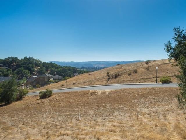 1580 Clear Ridge Dr, Healdsburg, CA 95448