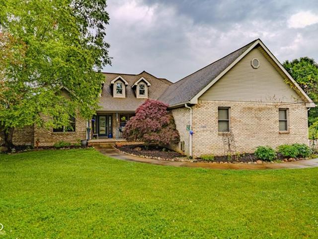 1580 E Garnett Dr, Frankfort, IN 46041