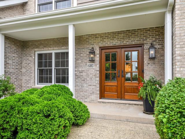 1580 Turnberry Ct, Geneva, IL 60134 | Compass