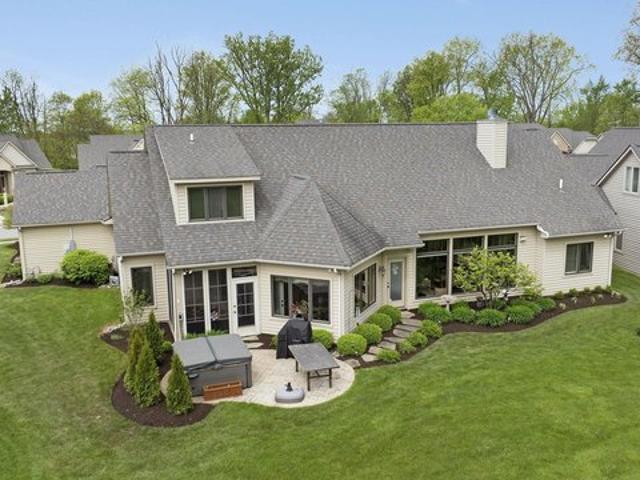 15812 Winterberry Ct, Huntertown, IN 46748