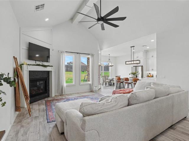 15817 Capri Lane