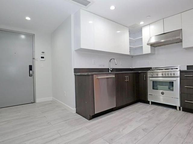 15815 Union Tpke Apt 3F, Fresh Meadows, NY 11366