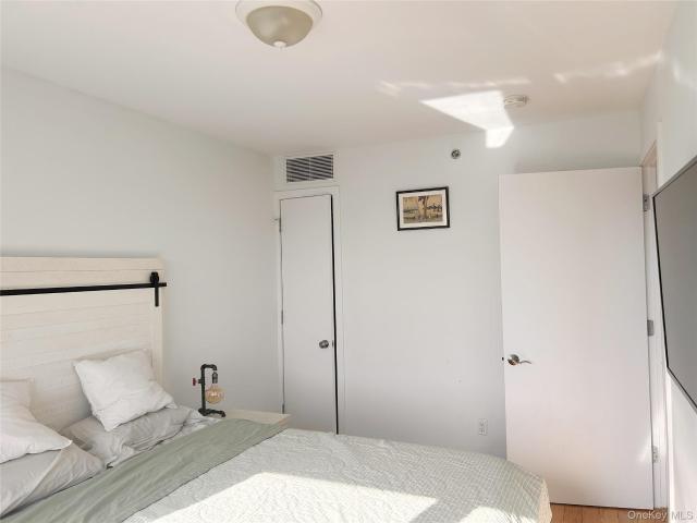 15815 Union Turnpike 402N