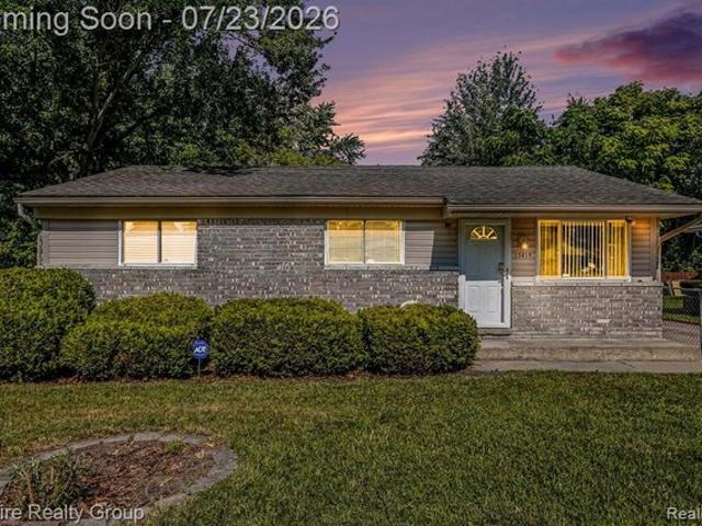 15819 Kerstyn St, Taylor, MI 48180