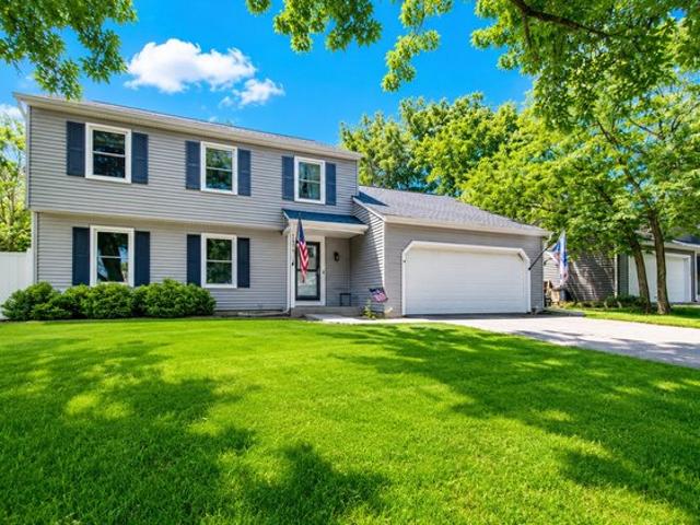 1581 Madison Ave, Saint Charles, IL 60174