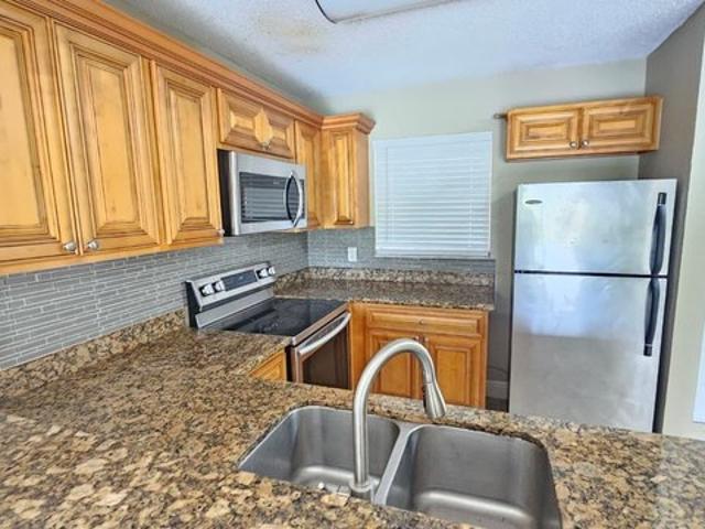 1581 Balfour Point Dr Apt G, West Palm Beach, FL 33411