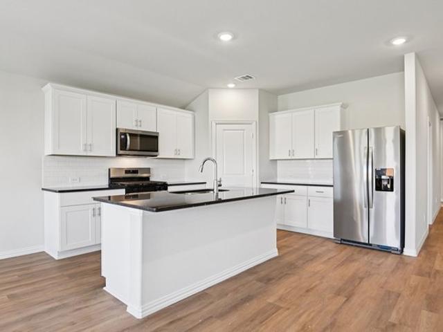 1581 Coldwater Way, Crandall, TX 75114