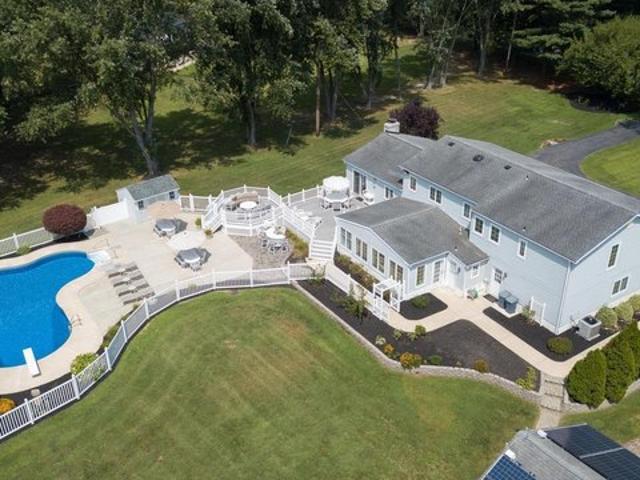 1581 Commissioners Rd, Mullica Hill, NJ 08062