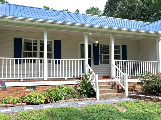 1581 Deep River Road