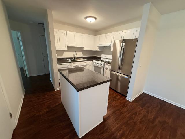 1581 Raymond Drive # 103