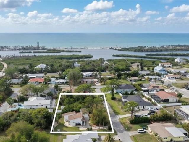 1581 Royal Rd, Venice, FL 34293
