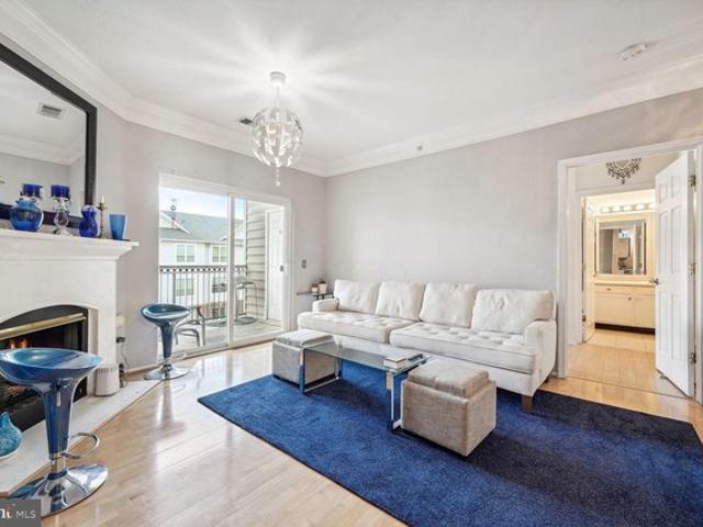 1581 Spring Gate Dr Unit 5403, McLean, VA 22102