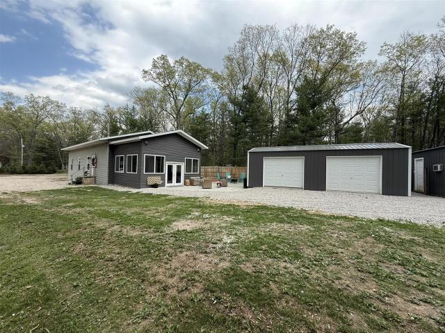 1581 W Lone Pine Drive