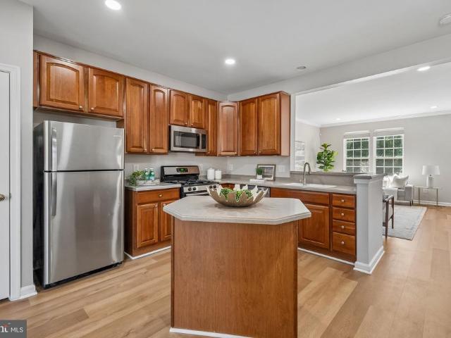 15823 Bobolink Drive