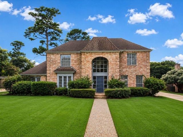 15823 Pebble Bend Dr, Houston, TX 77068