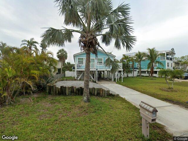 15823 Redington Dr, Redington Beach, FL 33708