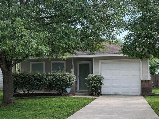 15823 Regal Trace Lane