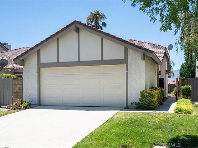 15822 Ada St, Canyon Country, CA 91387