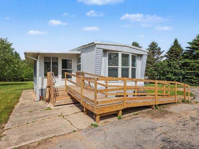 15827 Algoma Ave NE, Cedar Springs, MI 49319